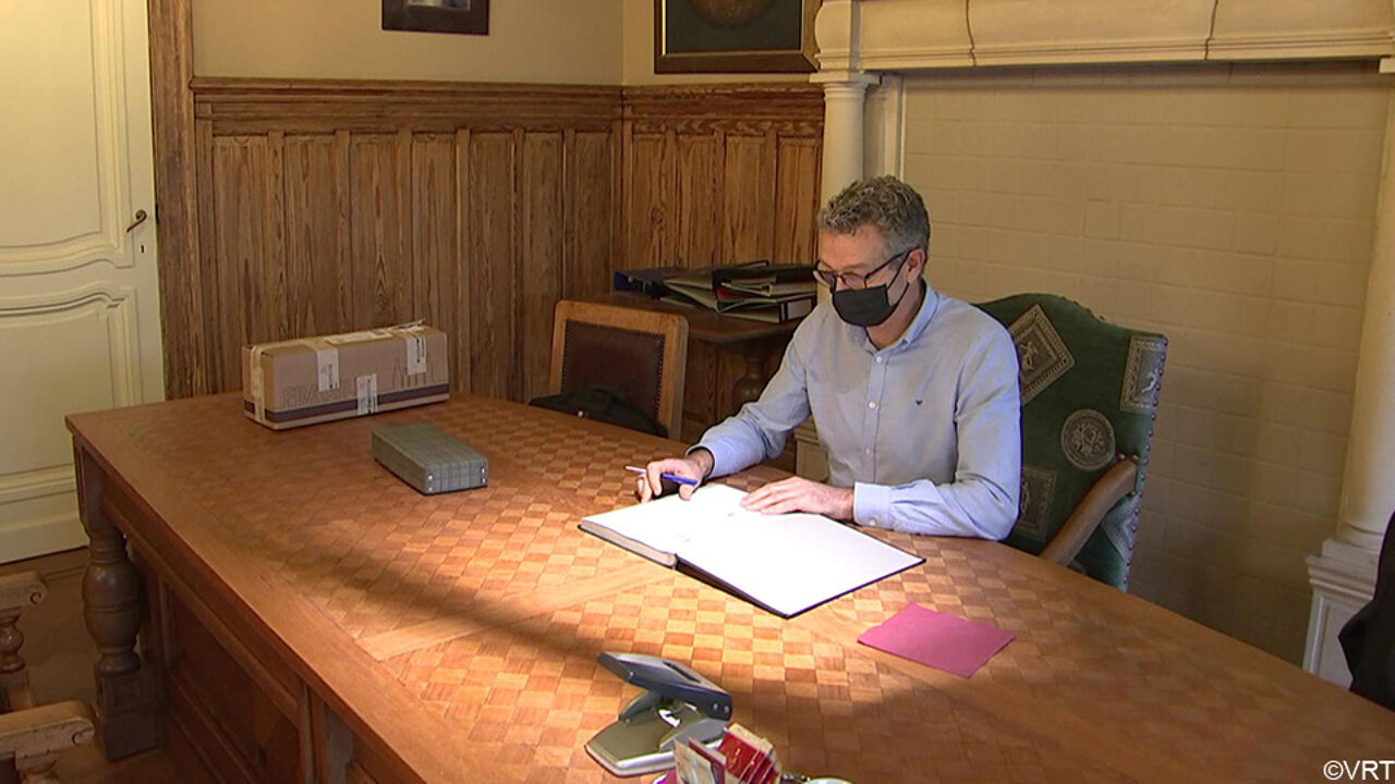 Ex-doelman Jan Moons is nu burgemeester van Heist-op-den-Berg: "Beetje ...