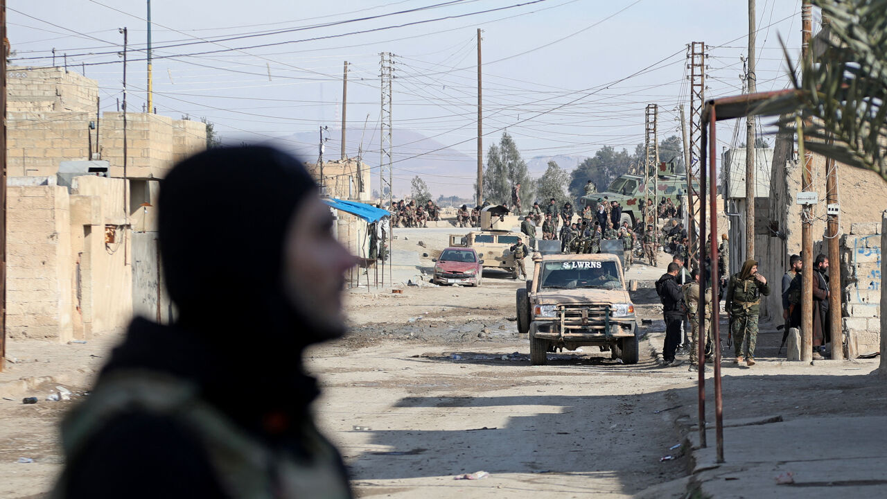 Meer dan 120 doden na dodelijkste aanval door IS in Syrië sinds val ...