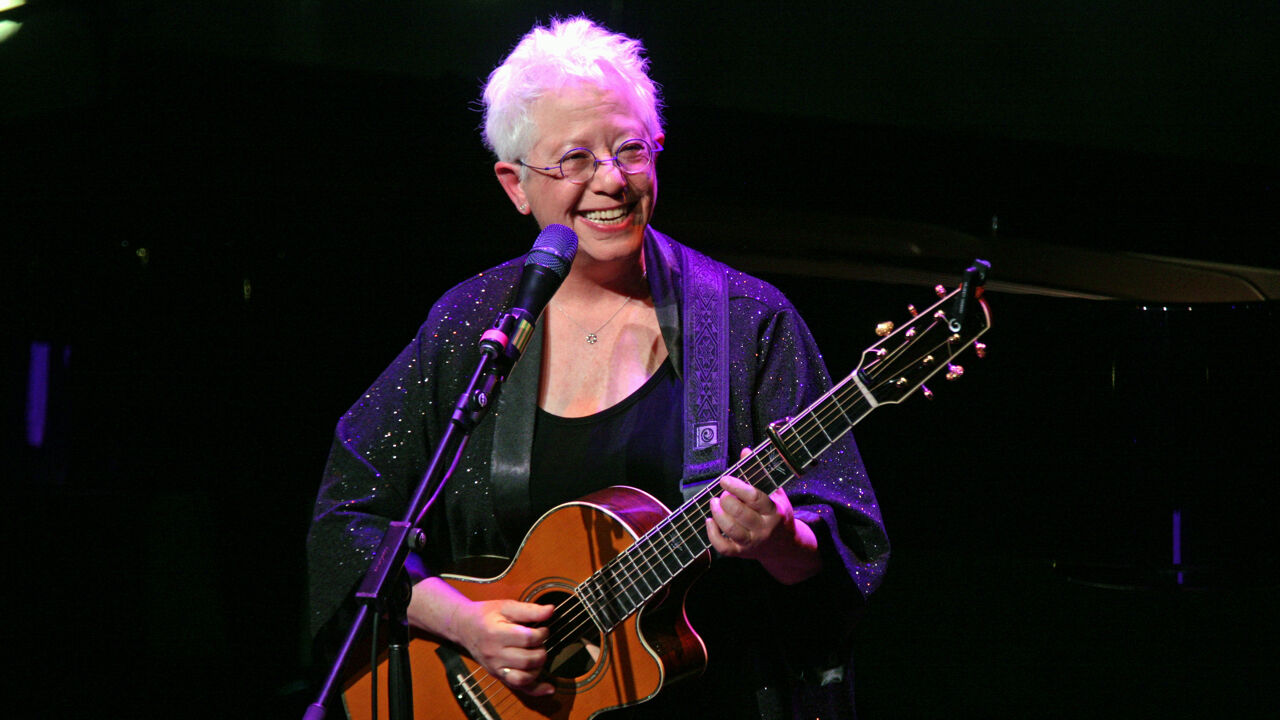 Singer-songwriter Janis Ian (70), bekend van "At seventeen", zet er een ...