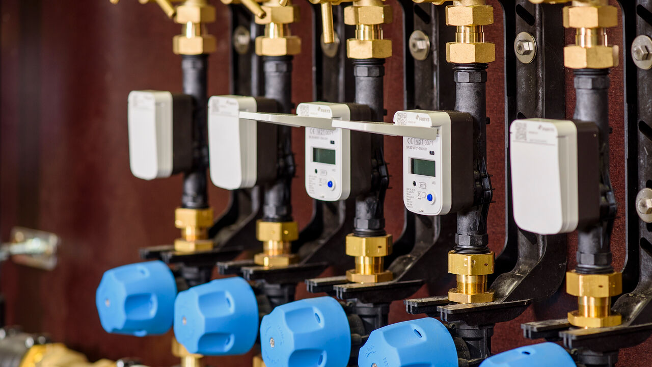 Waterbedrijven werken samen met Fluvius voor installatie digitale ...