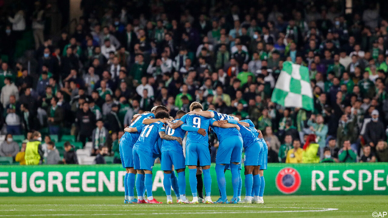 UEFA legt Turkije 50.000 euro boete op voor militaire groet | EK ...