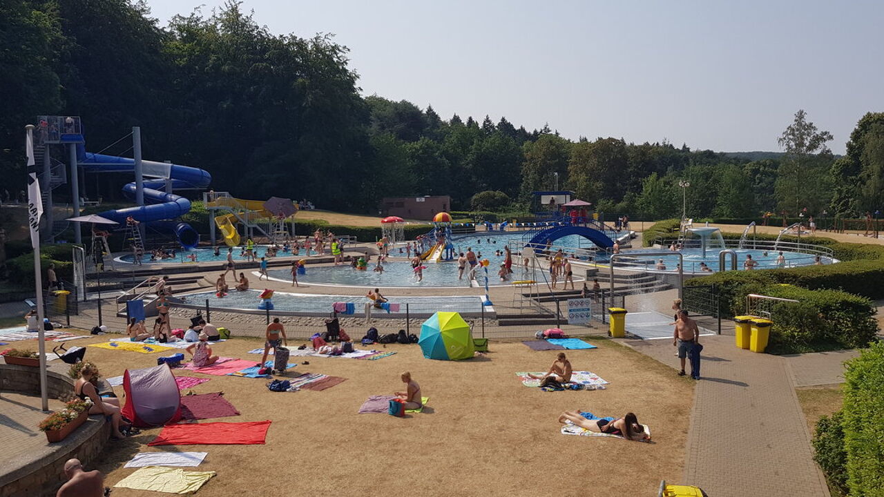 Openluchtzwembad provinciedomein Huizingen sluit definitief, ook die ...