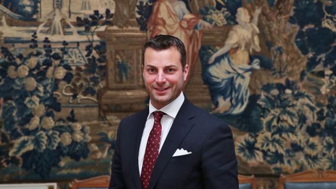 Burgemeester Luc Dupont van Ronse geeft in september zijn ambt door ...