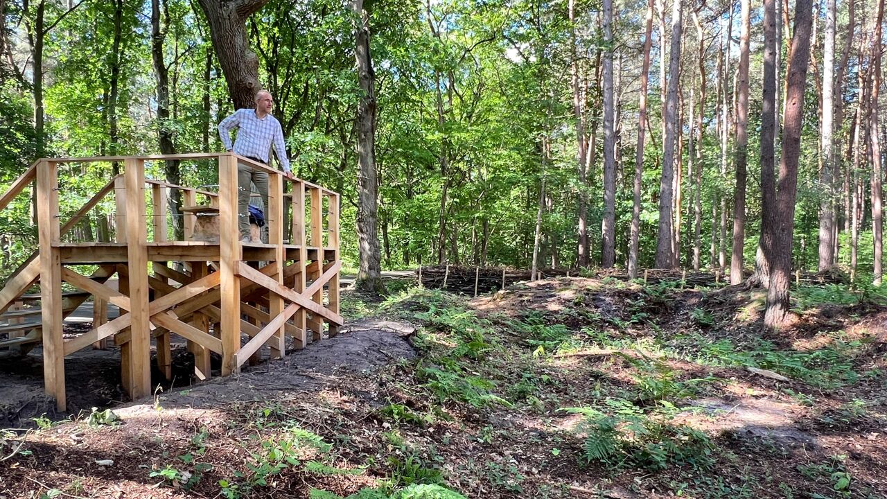 Zutendaal lanceert fietsroute langs oorlogsrestanten | VRT NWS: nieuws