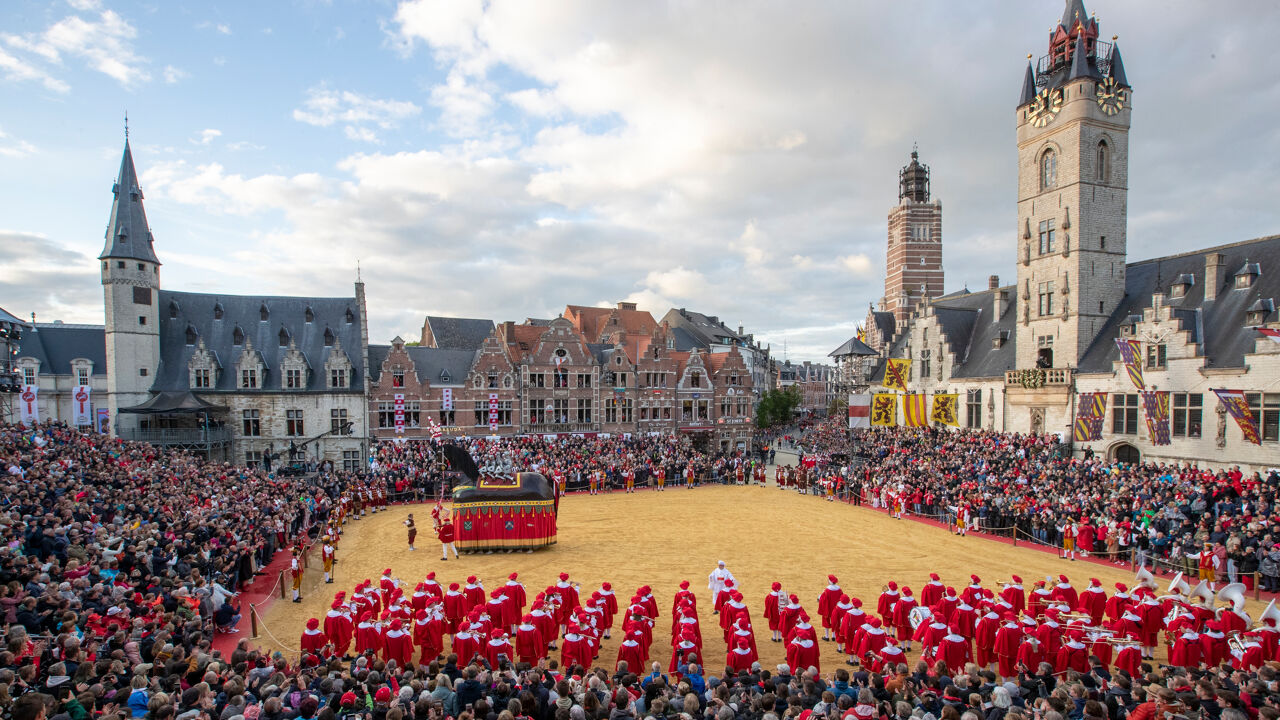Het Ros Beiaard staat weer op stal na denderende apotheose op Grote ...