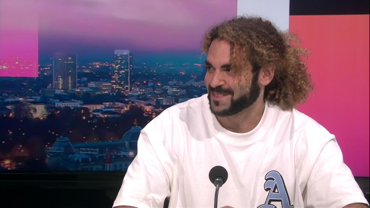 "Non-stop grapjes, actie en coole visuals": dit zegt regisseur Adil El ...