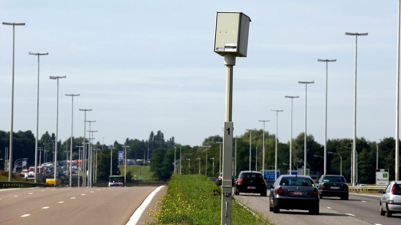 Speed cameras along Belgian motorways ready to work at full speed | VRT ...