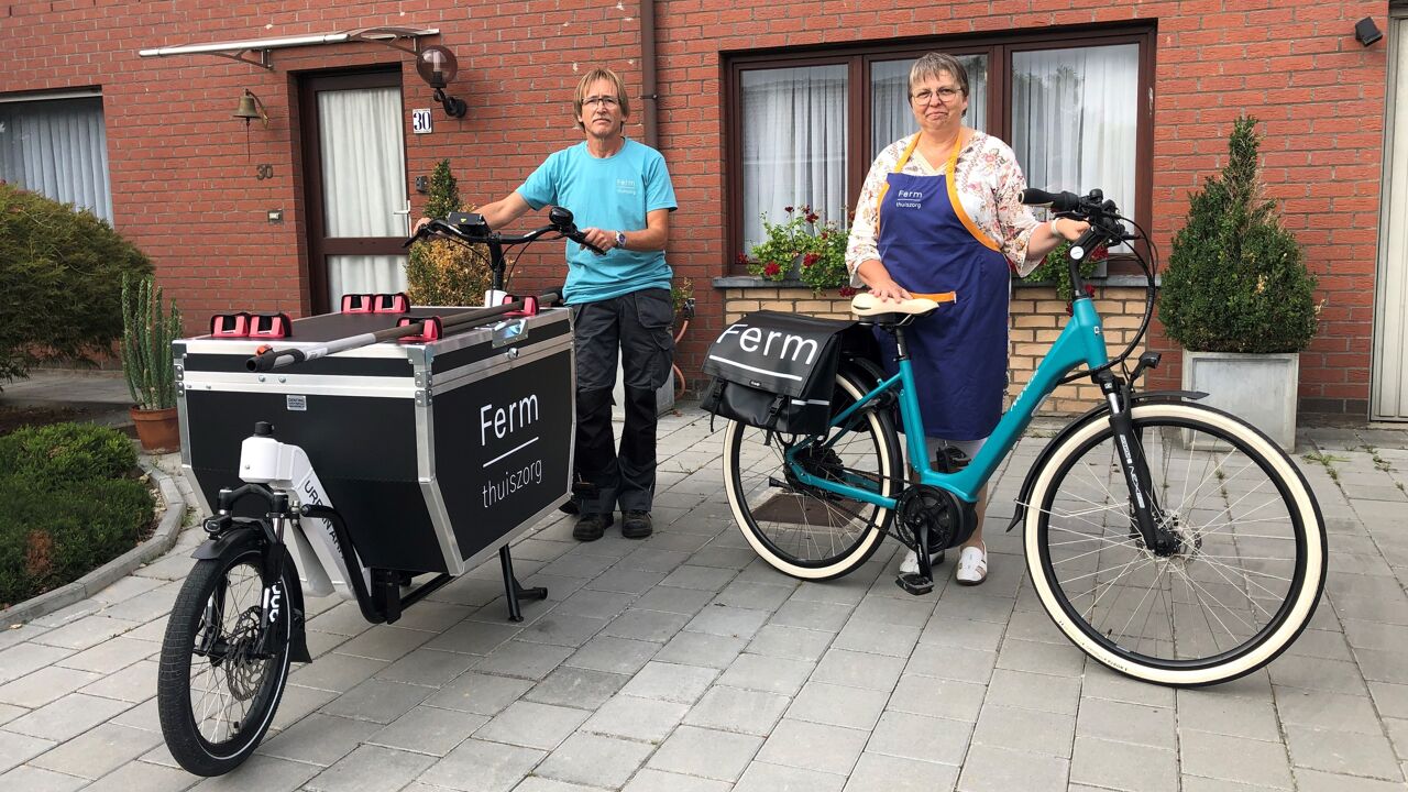 Thuiszorgdienst Ferm in Herent bezoekt patiënten met de fiets om op ...