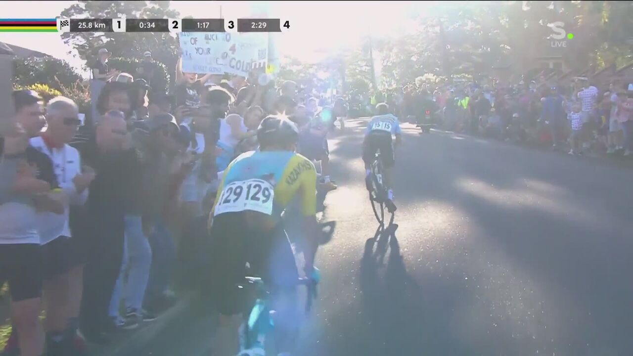 BEKIJK: dit is het moment waarop Remco solo gaat op dit WK | sporza