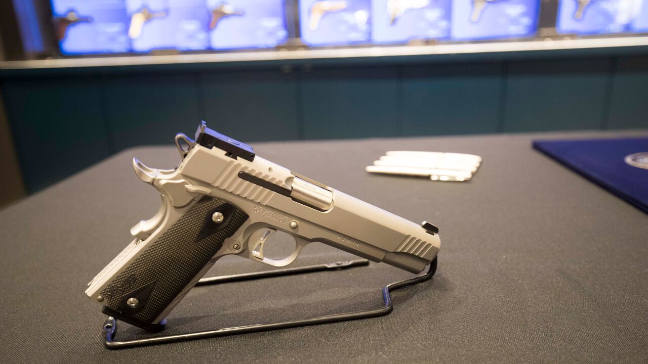 Meer dan 100 wapens bij Yannick V, legaal en illegaal, hoe kan dat? "Beschikbaarheid van wapens ...