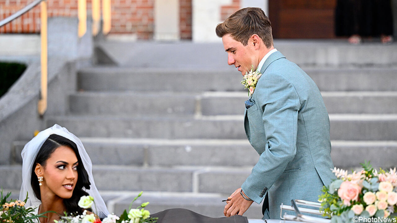 Remco Evenepoel a épousé sa fiancée Oumi Rayane à Dilbeek | VRT NWS: le ...