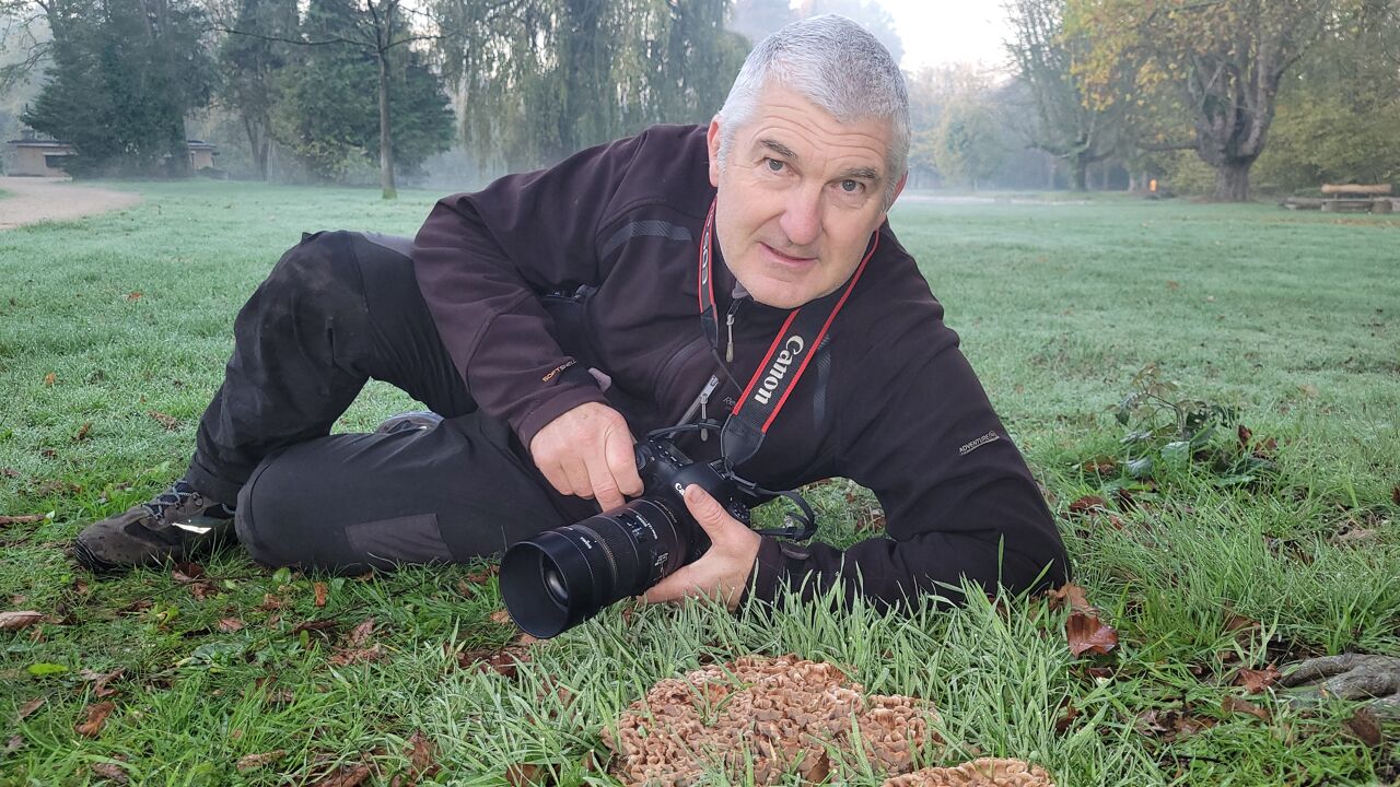 Natuurfotograaf ontdekt zeldzame paddenstoel in natuurgebied Neeromhof ...