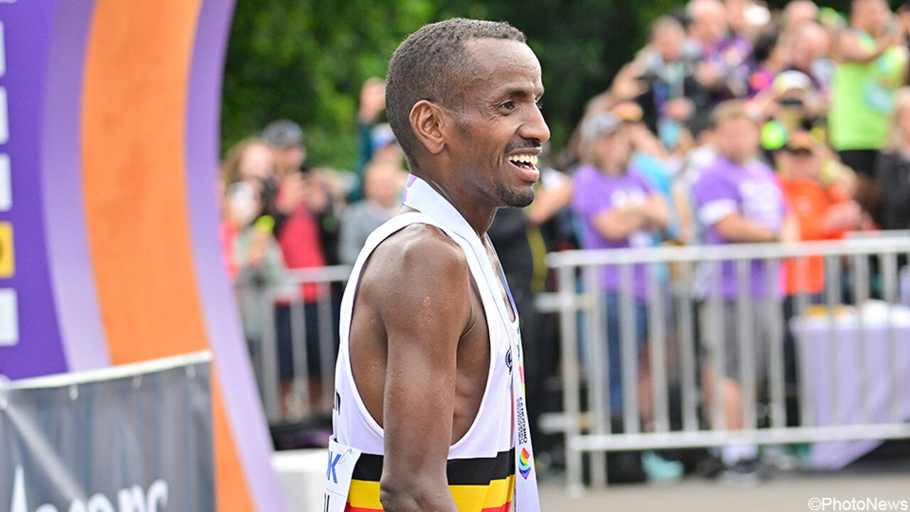 Bashir Abdi deelt verhalen over zijn All Time Legends: "Mo Farah en ...