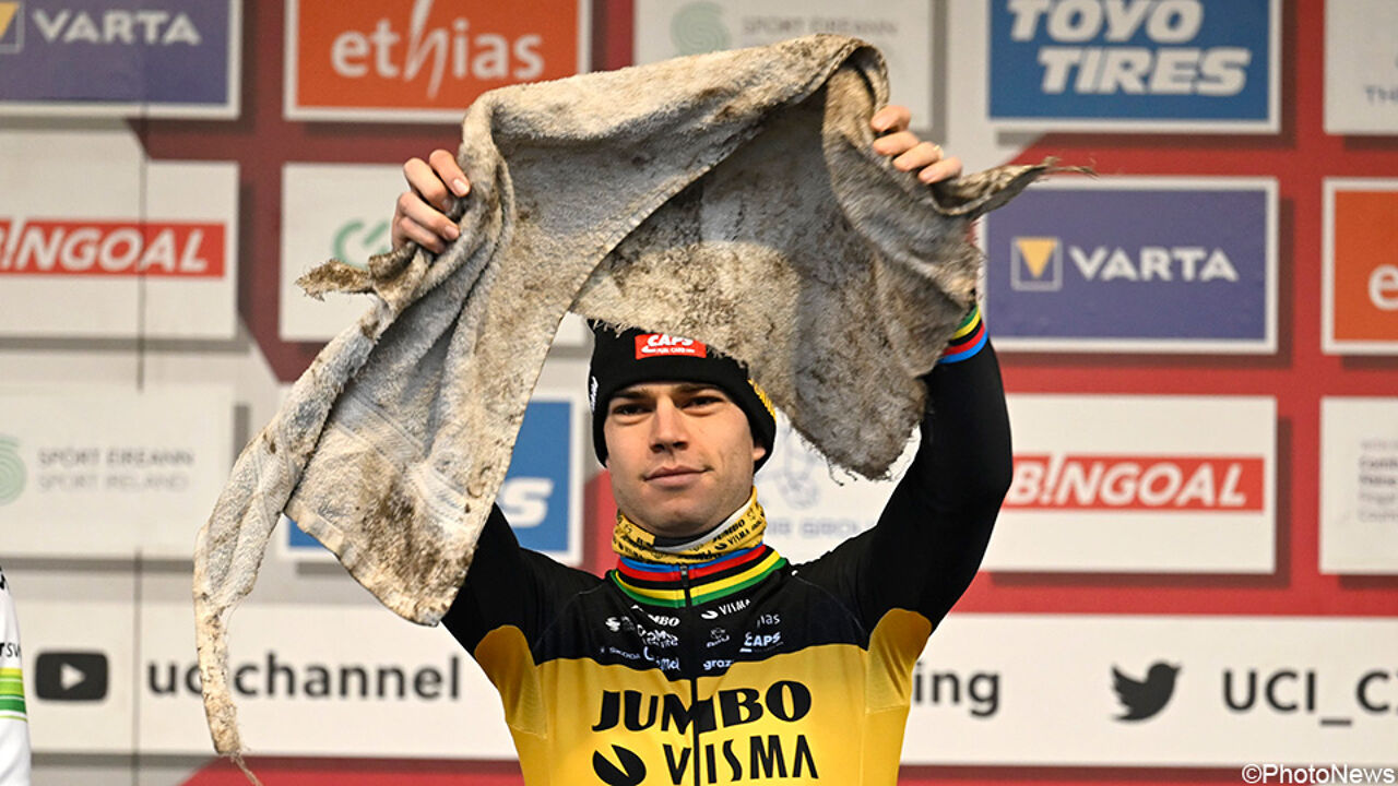 Adding the top upvoted pelotonmeme comment to this picture of Alexander ...