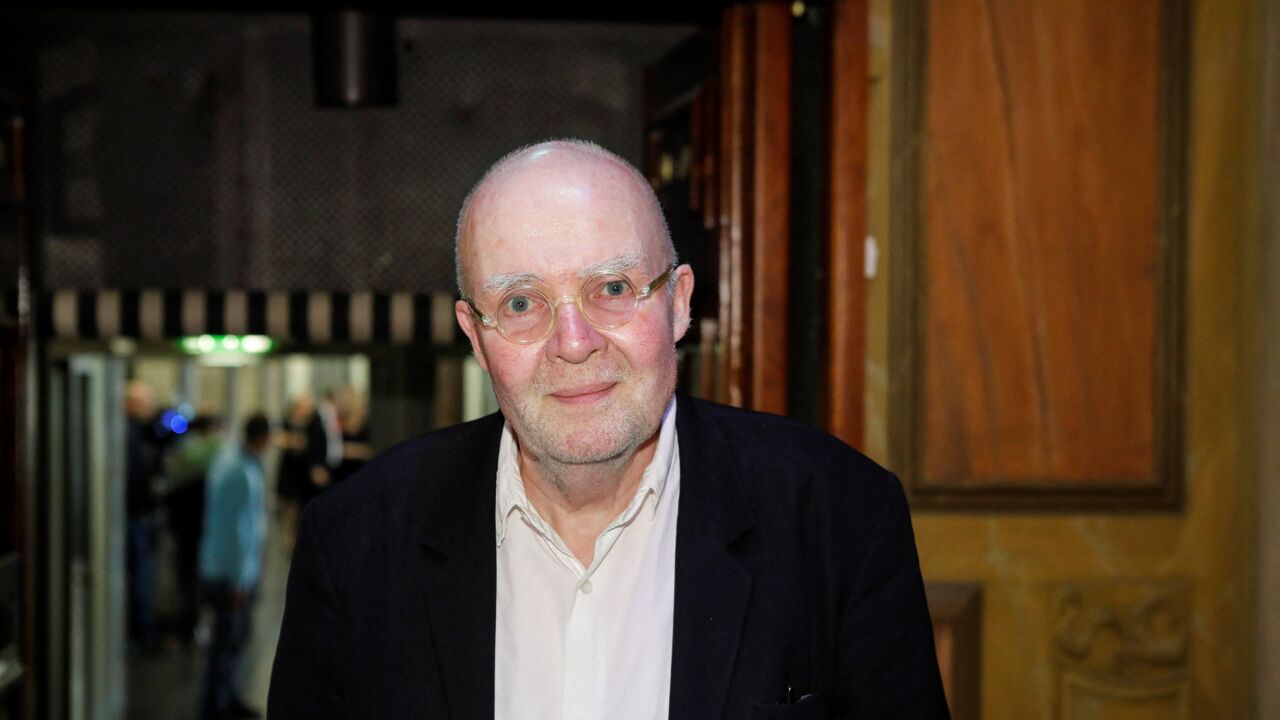 Illustrator van kinderboek "Over een kleine mol die wil weten wie er op ...