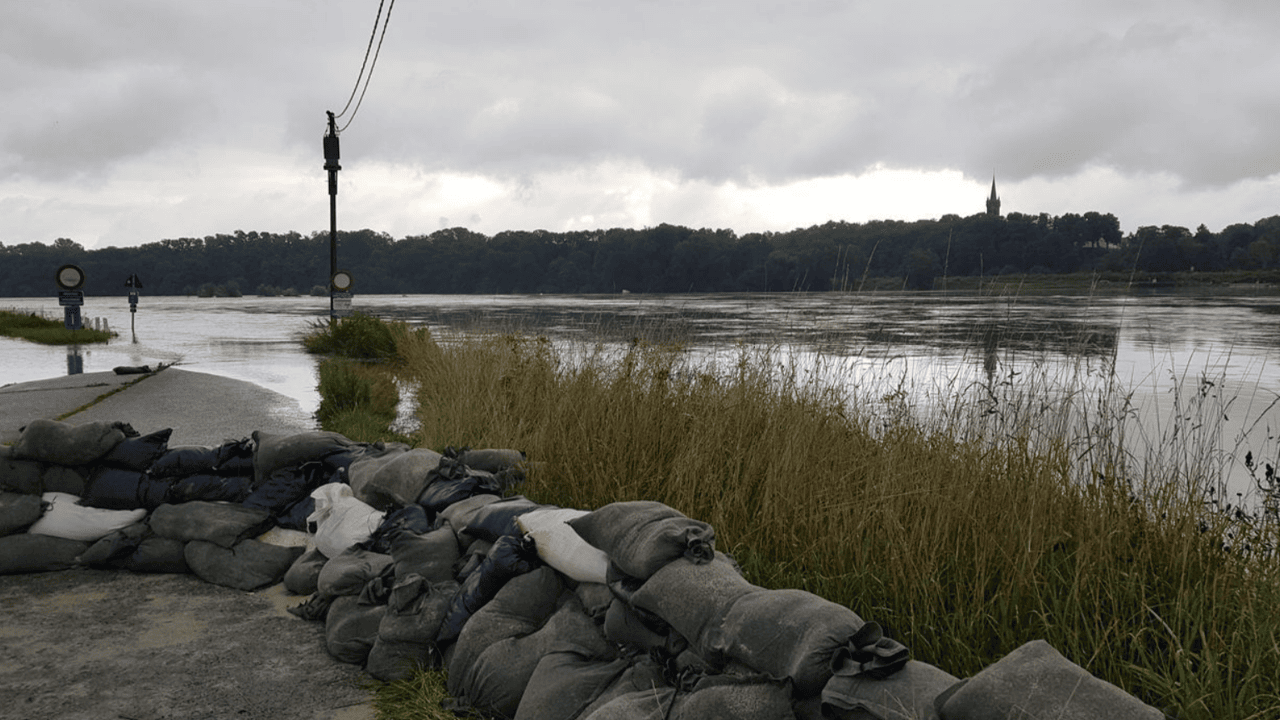 Geul rond Nederlands Limburgse Maasband moet nieuwe overstromingen van ...
