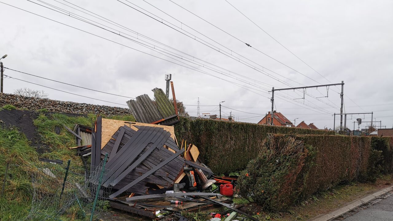 61-jarige bestuurder komt om het leven bij ongeval in Malderen | VRT ...
