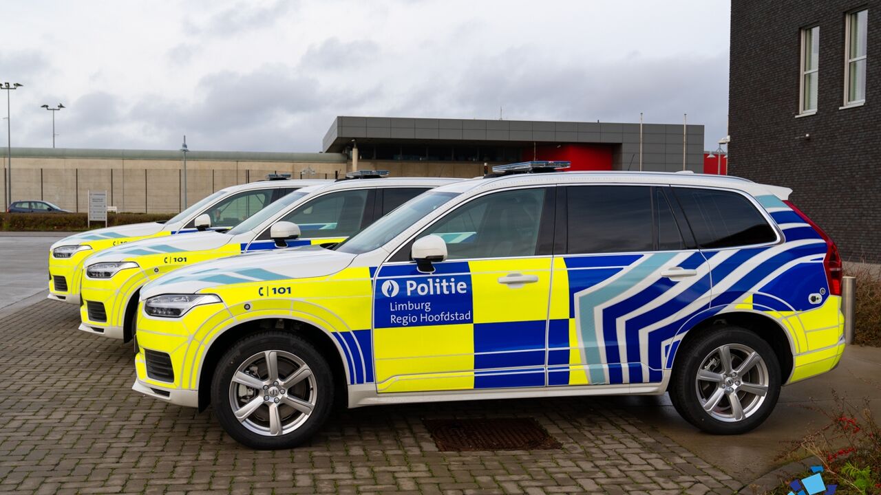 Limburgse politiecombi’s krijgen allemaal geel-blauw battenburgpatroon ...