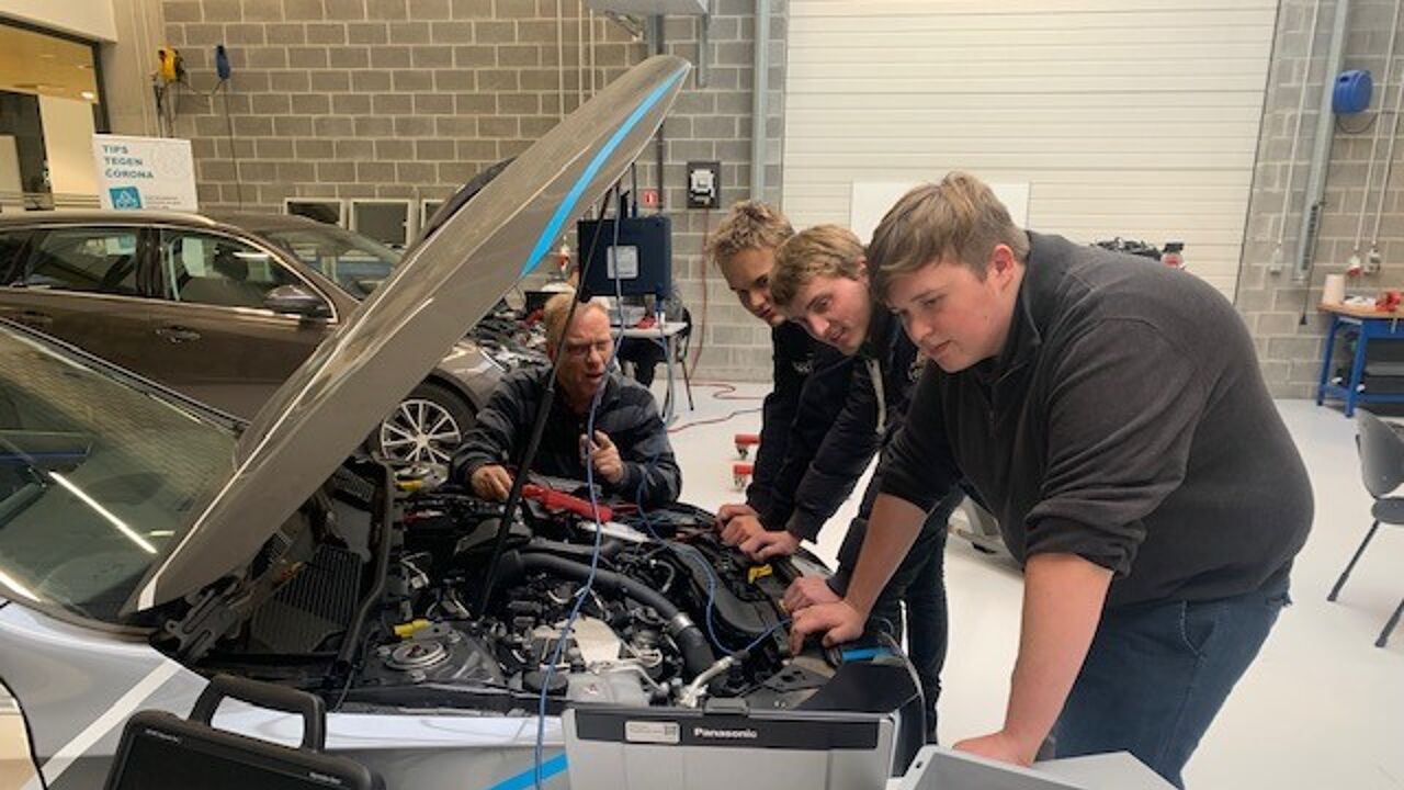 Bijna 100 leerlingen van Scheppersinstituut in Wetteren krijgen opnieuw ...