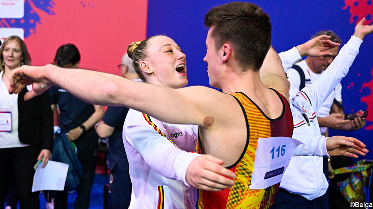 EK-laureaten Gentges en Vaelen springen in elkaars armen: "Magisch om ...