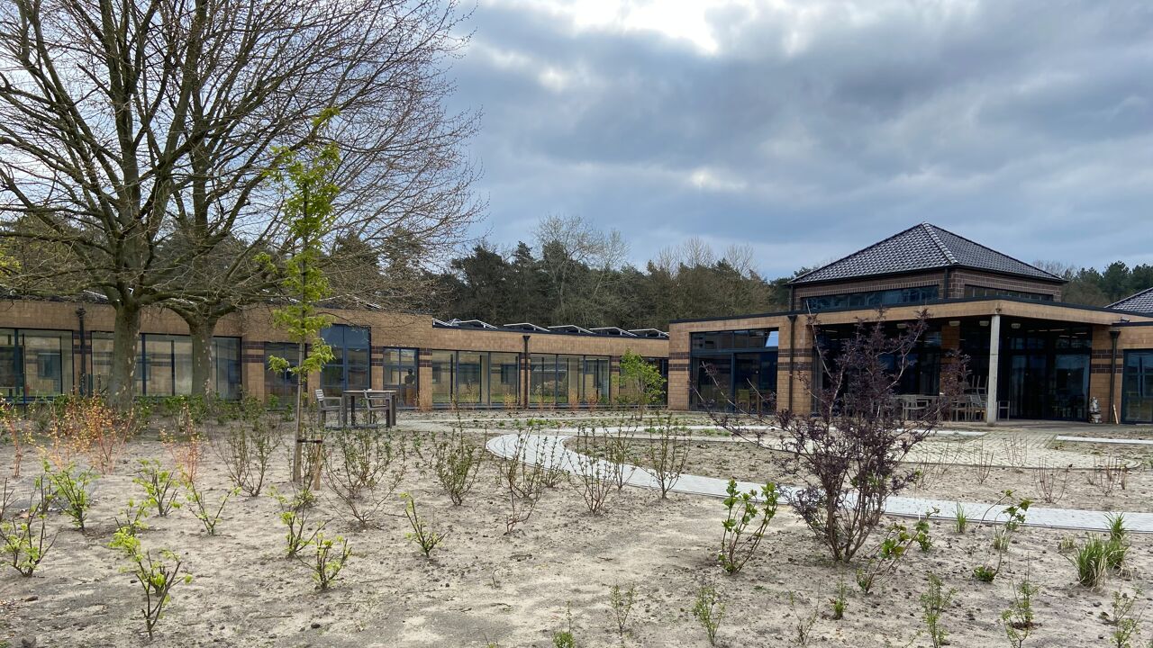 Zorgcentrum De Mick in Brasschaat krijgt nieuwe buitenruimte met veel ...