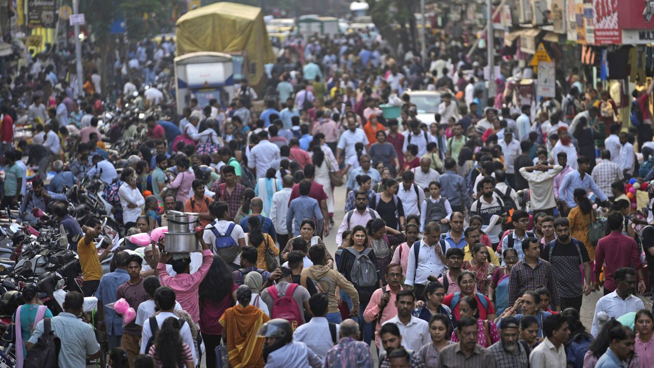 India gaat nog deze week China voorbij als land met meeste inwoners (en ...