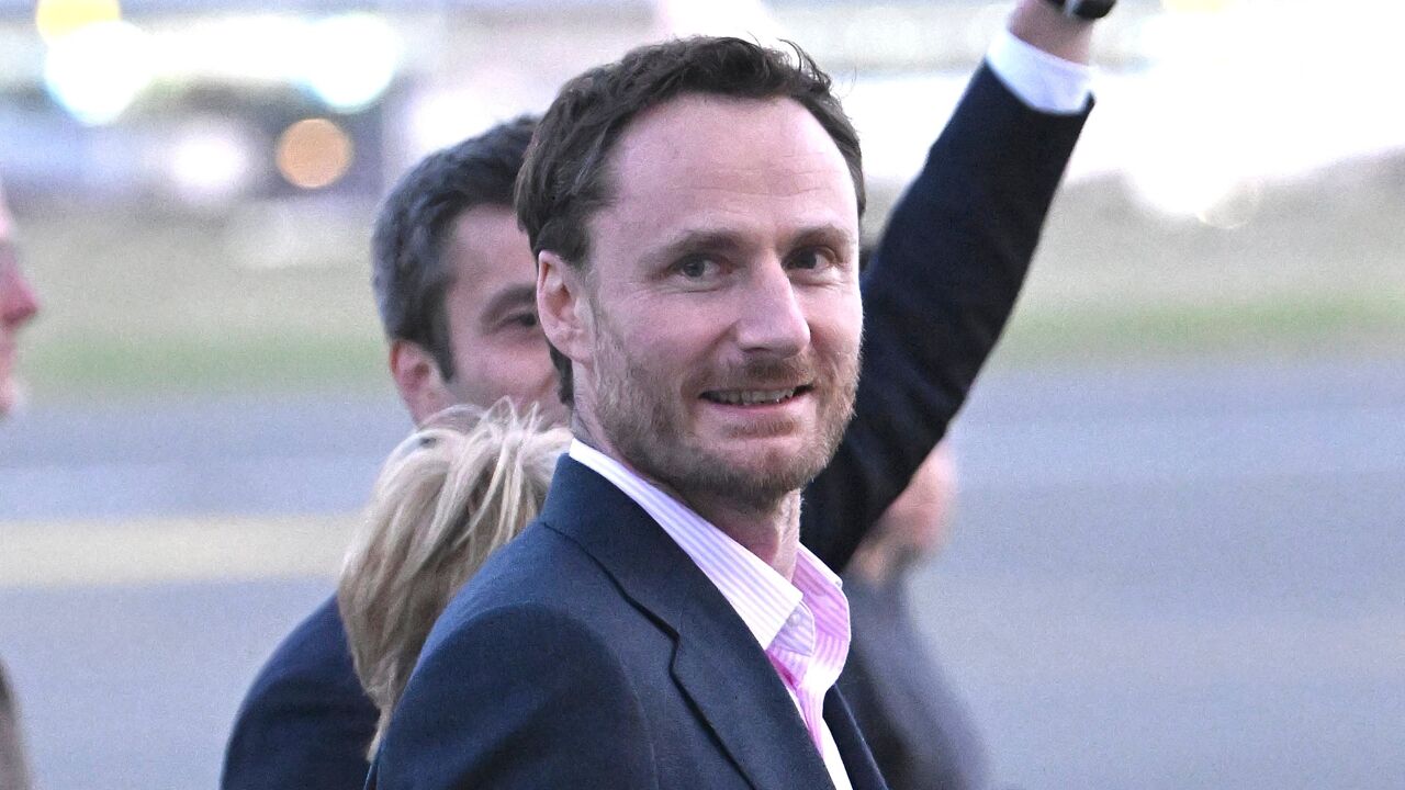 Eric Goens maakt documentaire over vrijlating van Olivier Vandecasteele ...