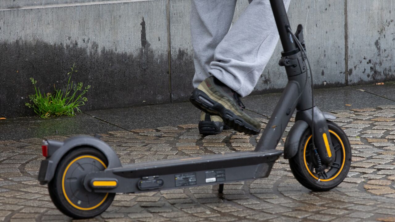 Politie betrapt vijftiger in Willebroek op elektrische step die 88 km/u ...