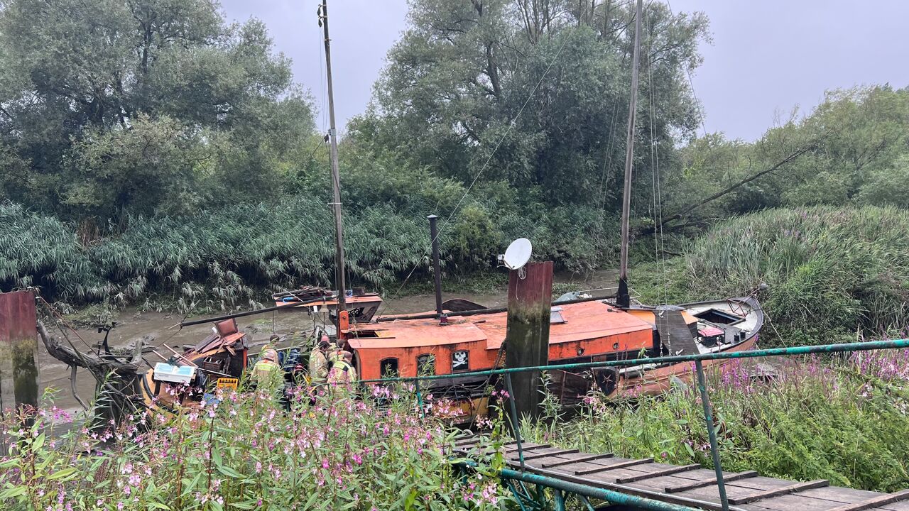 Inzamelactie voor eigenaar van gezonken boot in Puurs-Sint-Amands ...