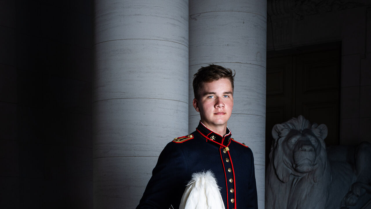 Prins Gabriël viert 20e verjaardag met nieuw portret | VRT NWS: nieuws