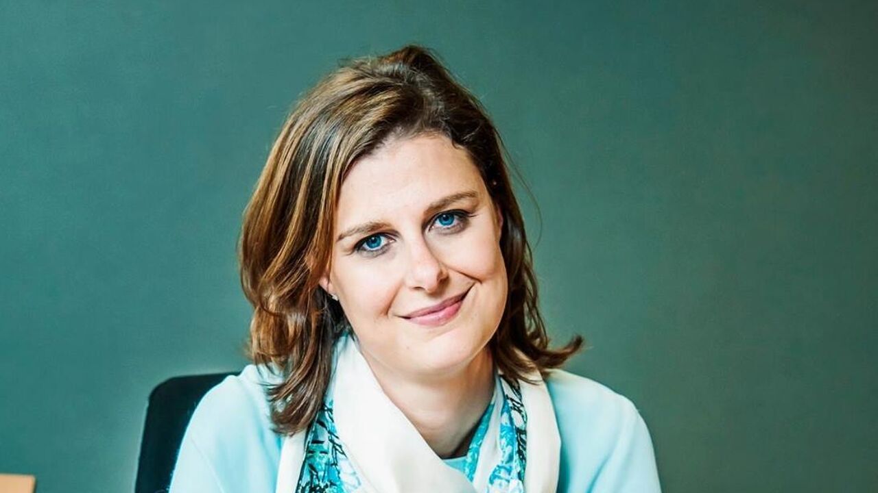 Schepen Véronique Buyck volgt Karlos Callens op als burgemeester van ...