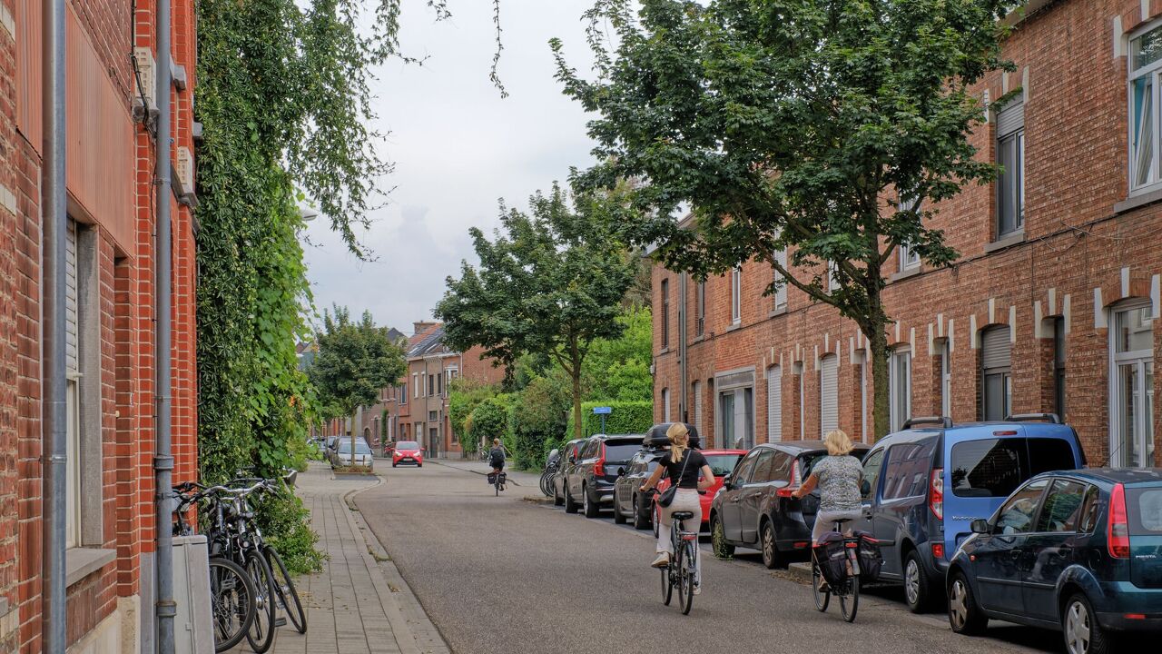 Blauwe zone in Kessel-Lo breidt uit: "Veel pendelaars en studenten laten er nu lang hun auto ...