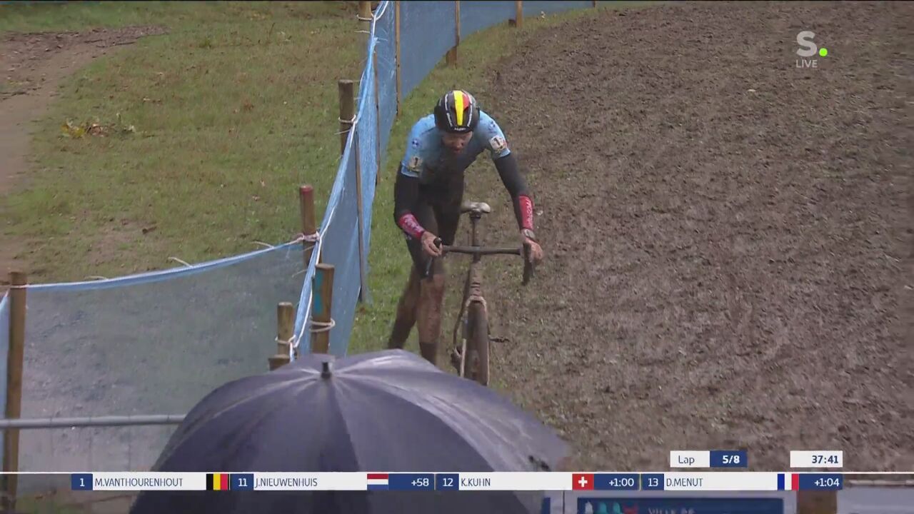 Michael Vanthourenhout ploetert in Pontchâteau naar zijn tweede ...