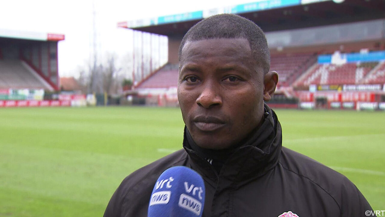 Joseph Akpala moet KV Kortrijk weer uit het slop trekken: "We geraken ...