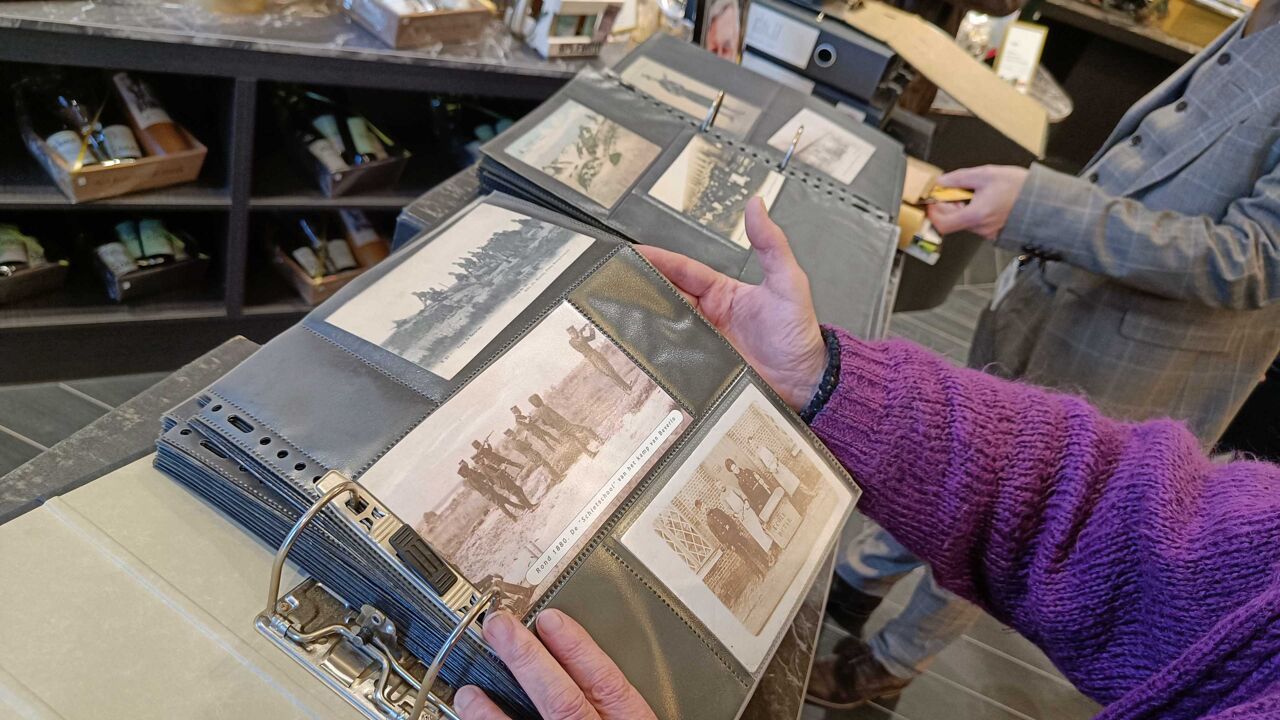 Schenking van grote privé-collectie historische postkaarten aan Museum ...