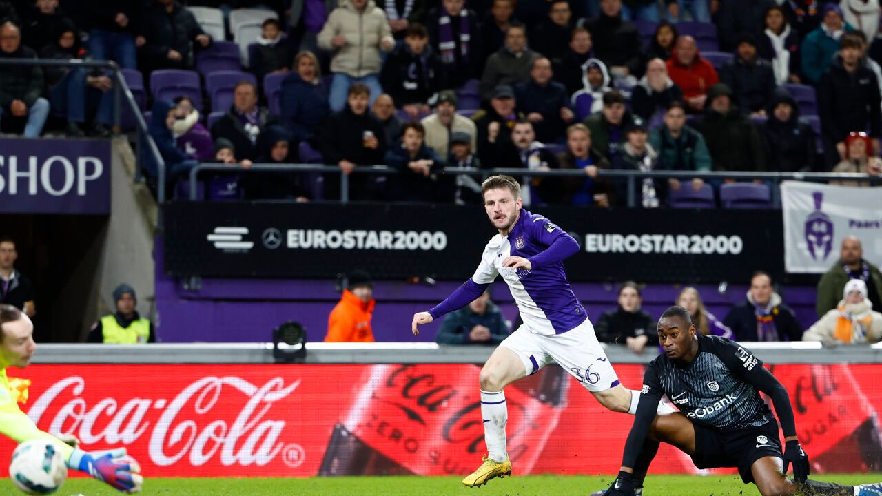 Bekijk de goals uit Anderlecht - Genk (2-1) | sporza