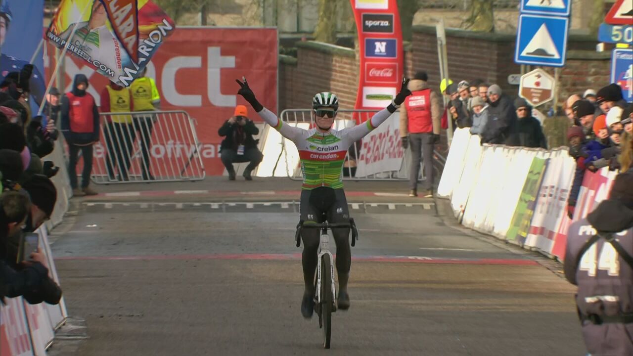 Marion Norbert Riberolle freewheelt onbedreigd naar zege in ijzig ...