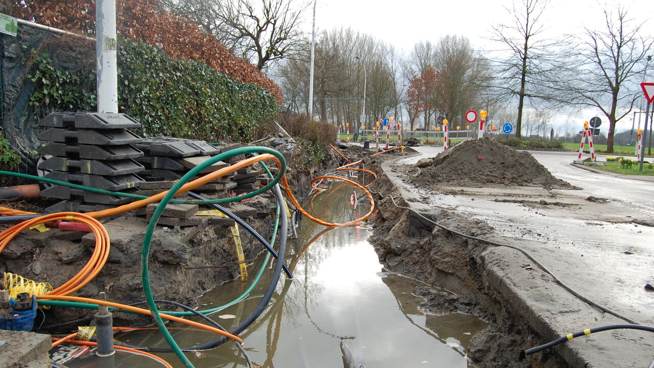Tientallen inwoners van Zwijndrecht hebben nog altijd water in kelder ...