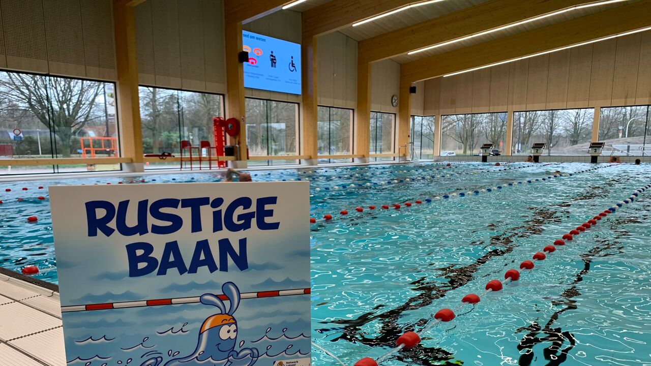 Gloednieuw zwembad van 20 miljoen euro in Lokeren gaat open voor groot ...