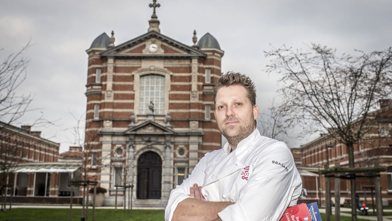 Nick Bril van The Jane in Antwerpen gedagvaard door eigen ...