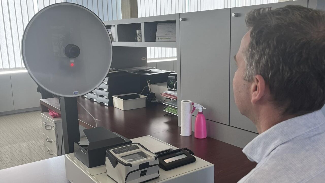 Digitale pasfoto voor reispas of identiteitskaart steeds vaker genomen ...