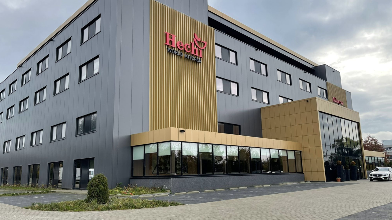 Nog geen 3 jaar open en al voor 3e keer verzegeld: voedselagentschap ...