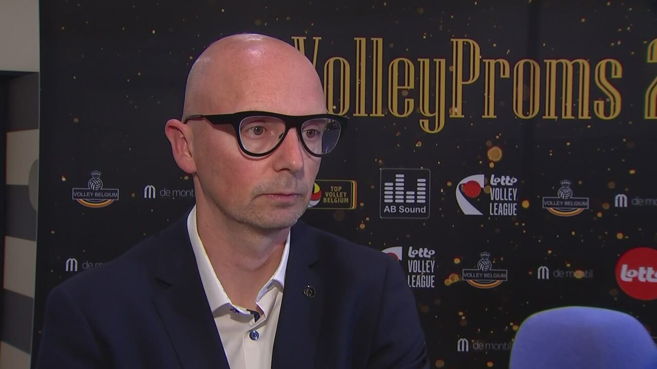 Seppe Rotty en Manon Stragier Volleybalspeler en -speelster van het ...