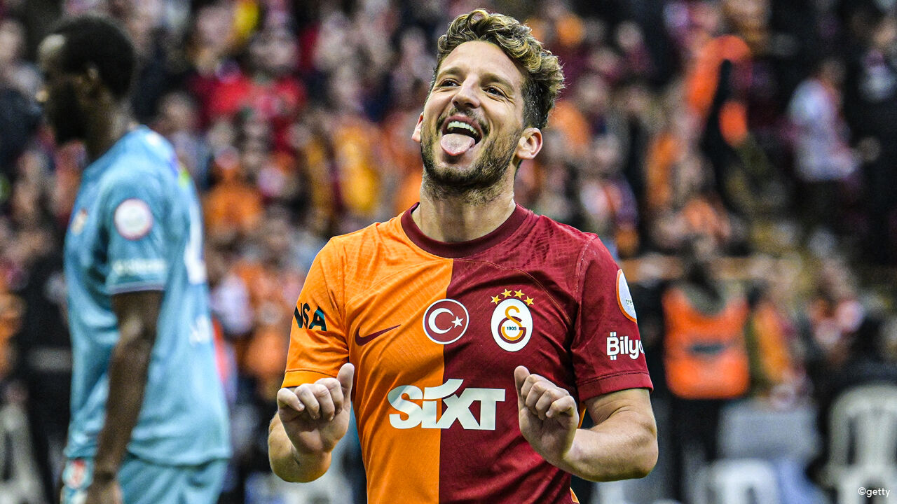 Nu ook officieel: Dries Mertens (37) doet er bij Galatasaray nog een ...
