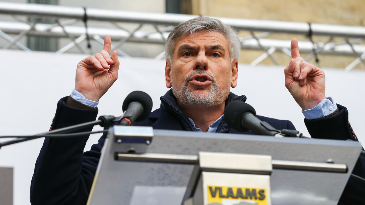 Filip Dewinter (Vlaams Belang) ronselt volmachten bij Vlamingen in ...