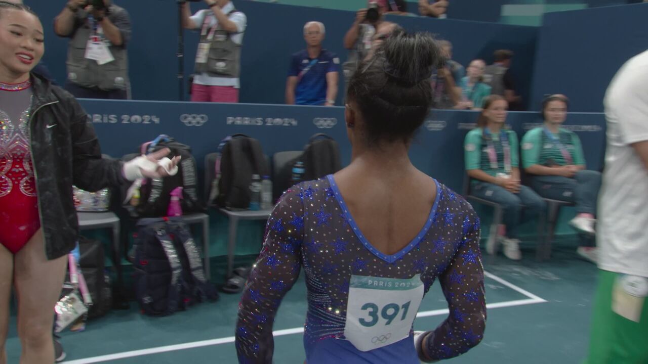 Simone Biles maakt haar favorietenrol waar met tweede olympische ... Simone Biles maakt haar favorietenrol waar met tweede olympische ...