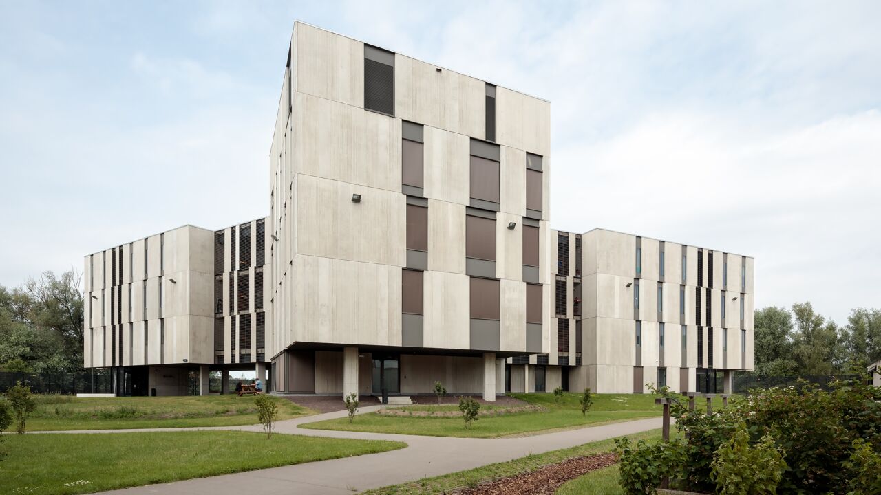 Zorginstellingen weigeren patiënten van het Antwerps forensisch psychiatrisch centrum: "Telkens ...