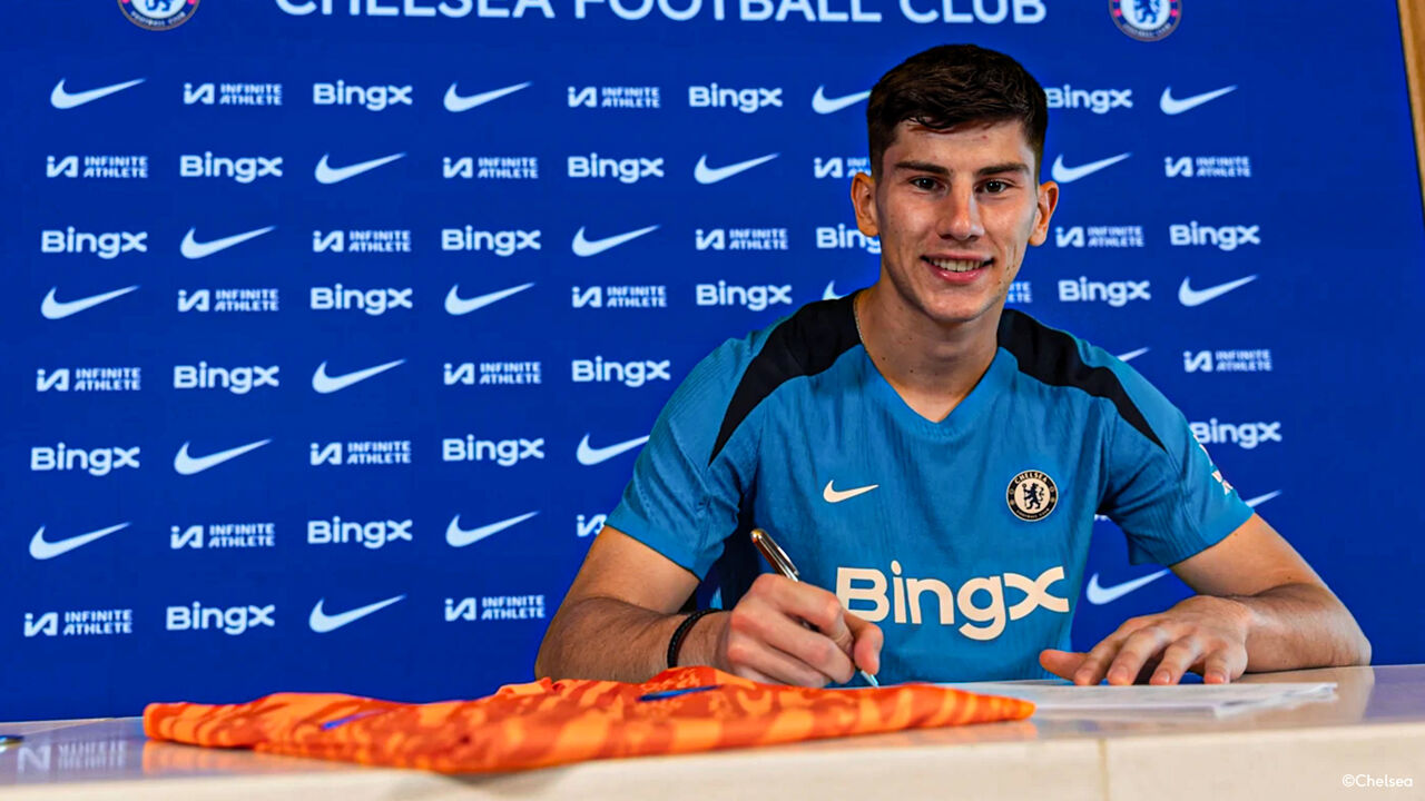 "Hij komt élke training": Mike Penders deelt hoe "onbeschrijflijke ...