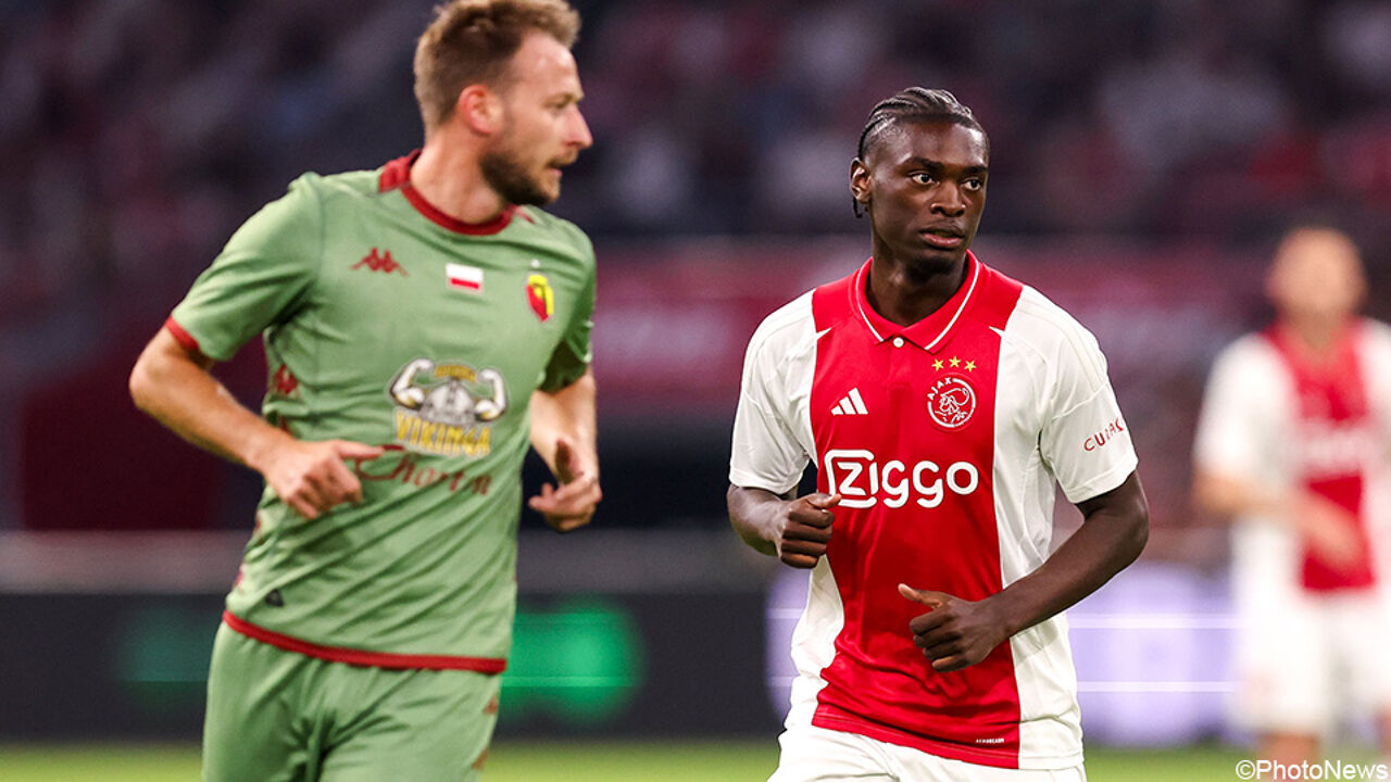 16-jarig Belgisch talent Jorthy Mokio wordt op een na jongste Ajax-debutant ooit | sporza