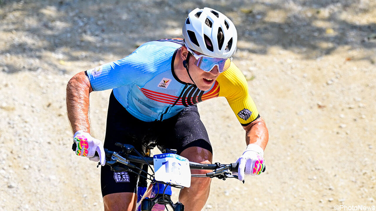 België reist met beperkte selectie - 2 mannen, geen vrouwelijke profs ...